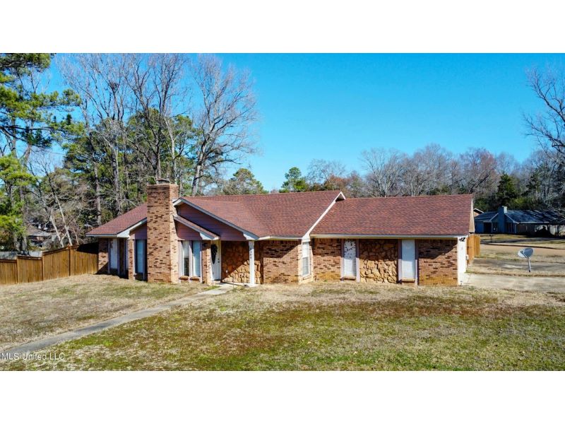 CENTURY 21 Real Estate Property