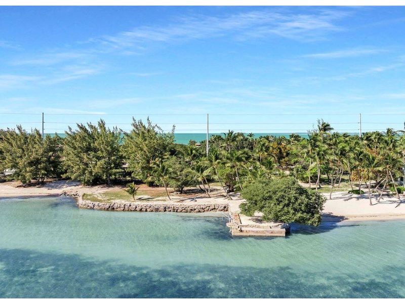 75131 Overseas Highway, Islamorada, FL 33036 - MLS# 608546 | CENTURY 21