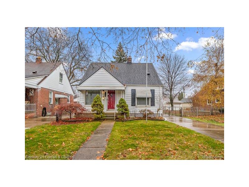 CENTURY 21 Real Estate Property