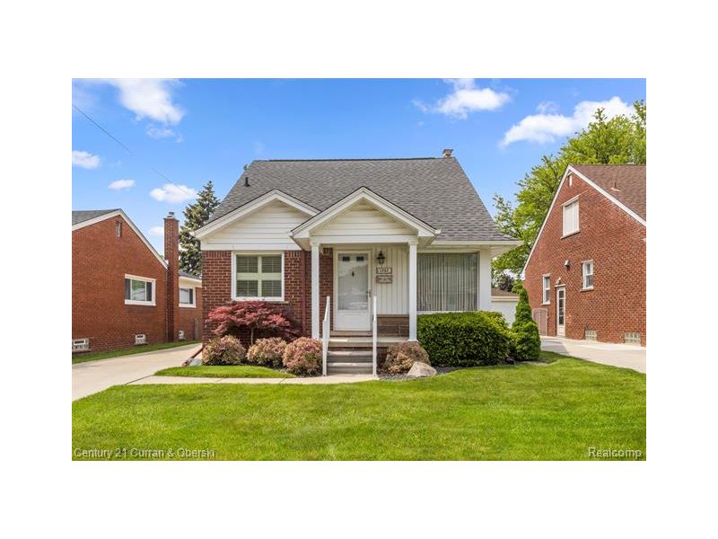 CENTURY 21 Real Estate Property