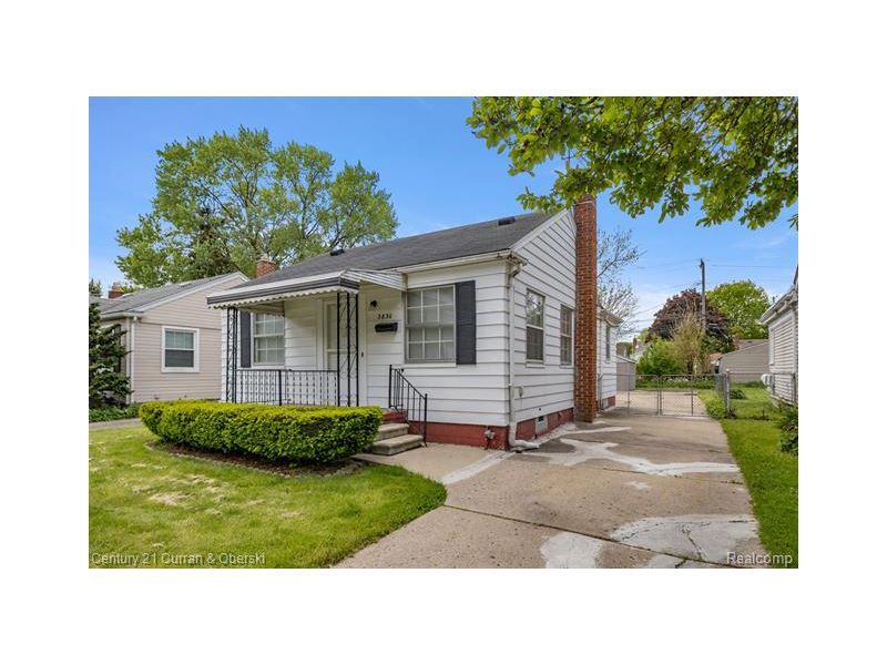 CENTURY 21 Real Estate Property