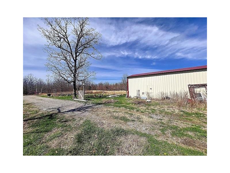 5588 N 523 Road, Tahlequah, OK 74464 - MLS# 2410562 | CENTURY 21